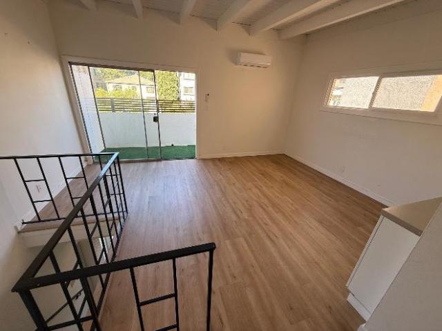 1 Br, 2 bath, Condo 1544 S Beverly Glen Blvd