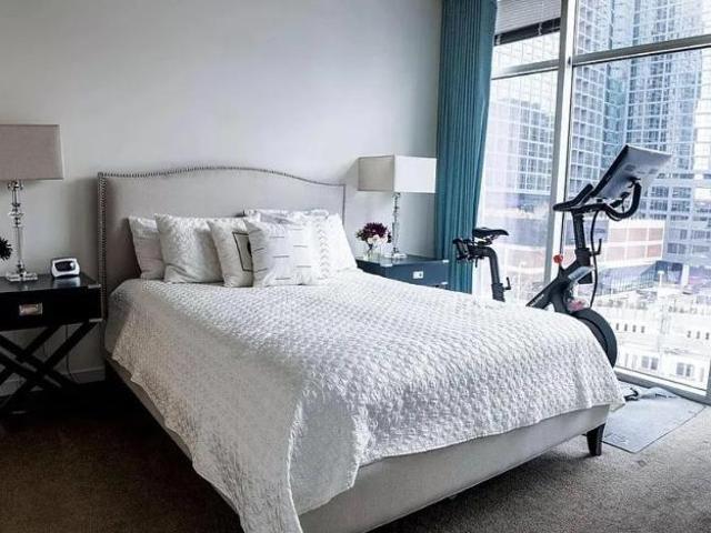 1 Br, 2 bath, Condo 1700 Bassett St