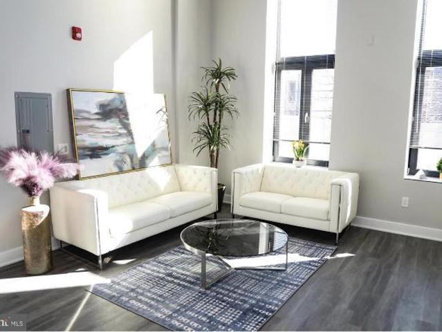 1 Br, 2 bath, Condo 1849 E Venango St