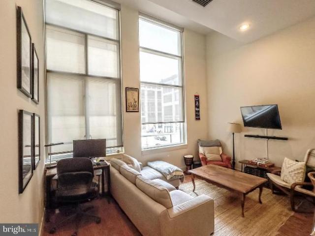 1 Br, 2 bath, Condo 23 S 23rd