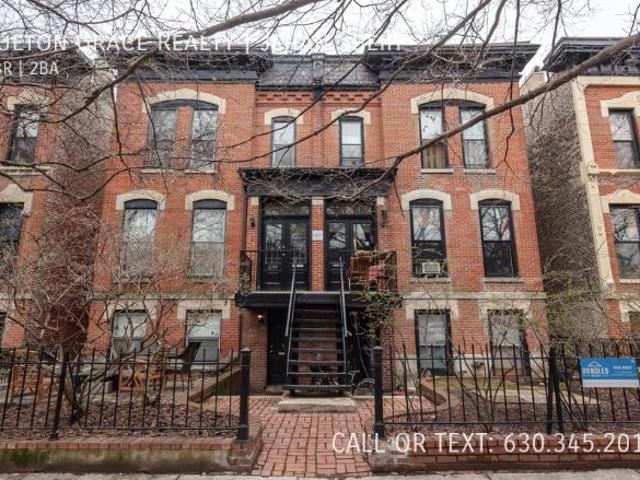 1 Br, 2 bath, Condo 2134 N Bissell St