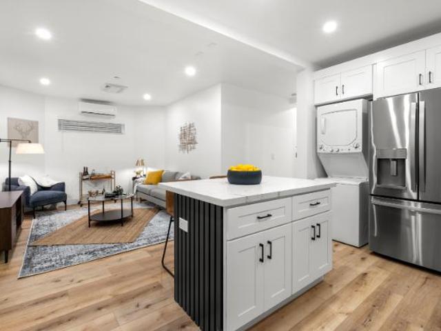 1 Br, 2 bath, Condo 2210 Martin Luther King Jr Way