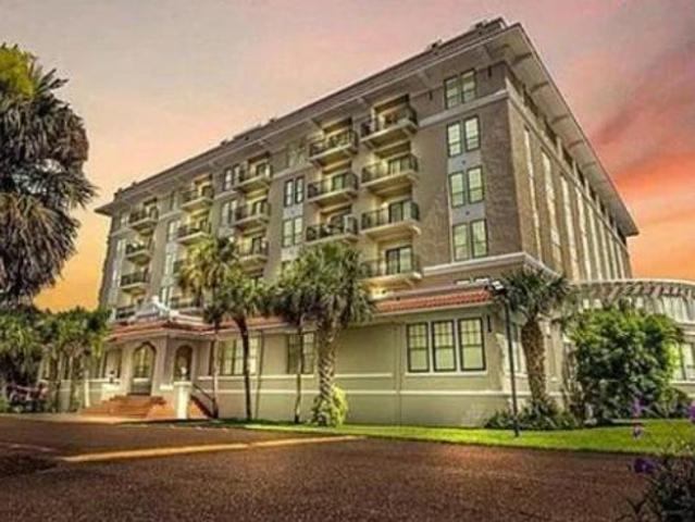 1 Br, 2 bath, Condo 235 6th St NW