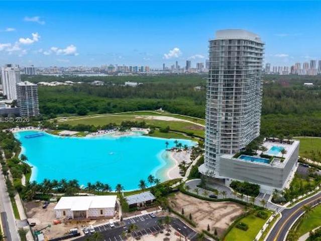 1 Br, 2 bath, Condo 2411 Laguna Circle