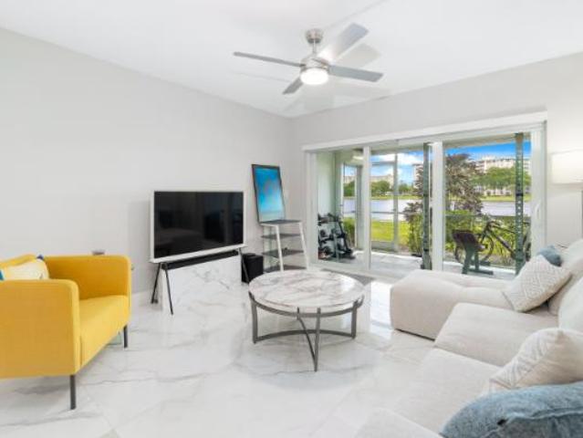 1 Br, 2 bath, Condo 2801 North Palm Aire Drive