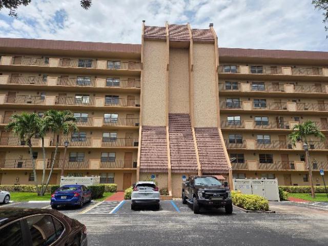 1 Br, 2 bath, Condo 3001 W Rolling Hills Cir