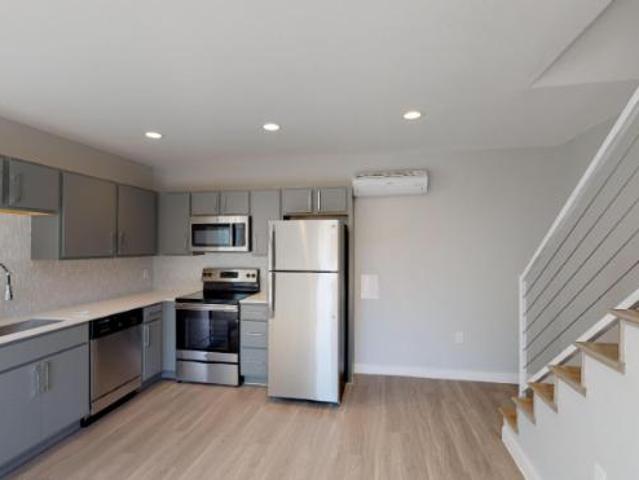 1 Br, 2 bath, Condo 3328 Cedarplaza Lane