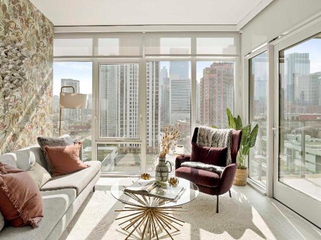 1 Br, 2 bath, Condo 355 N Peoria