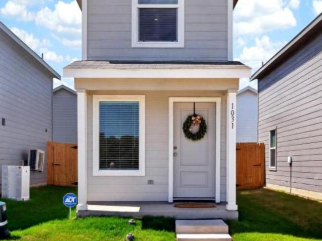 1 Br, 2 bath, Single Family Home 1031 Bishop Crk Dr