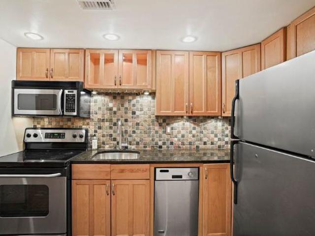 1 Br, 2 bath, Single Family 2501 K St Nw