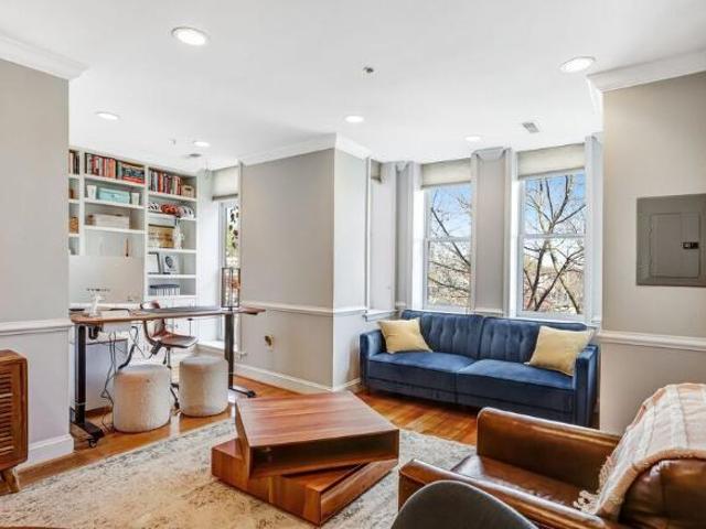 1 Br, 2 bath, Single Family 234 N St Nw