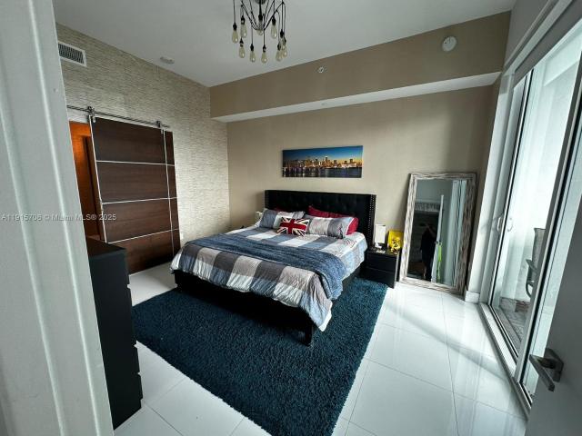 1 BR, 2 BA Apartment Brickell, Miami, FL 33131