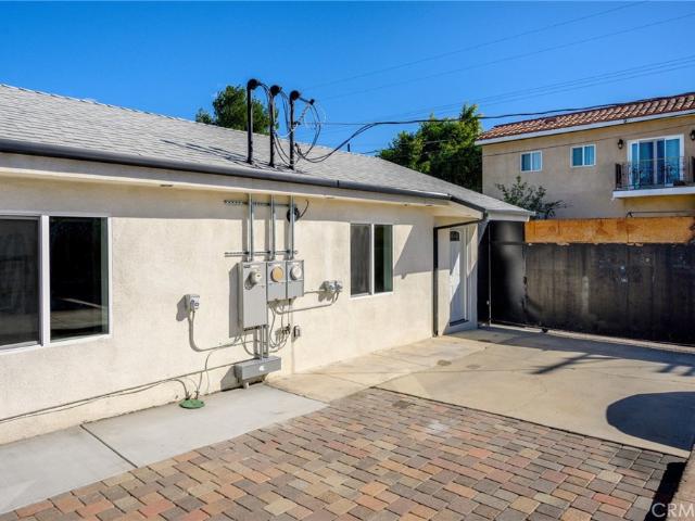 1 BR, 2 BA Apartment 14298 Van Nuys Boulevard, Arleta, CA 91331