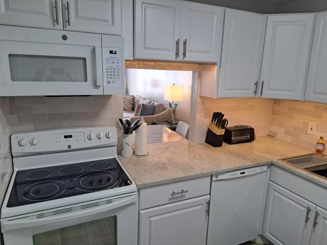 1 BR, 2 BA Apartment 1502 South Lakeside Drive, Lake Worth Beach, FL 33460