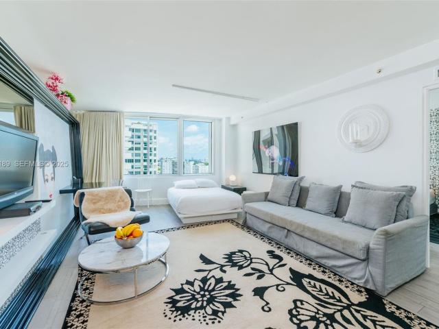 1 BR, 2 BA Apartment 1100 West Avenue, Miami Beach, FL 33139