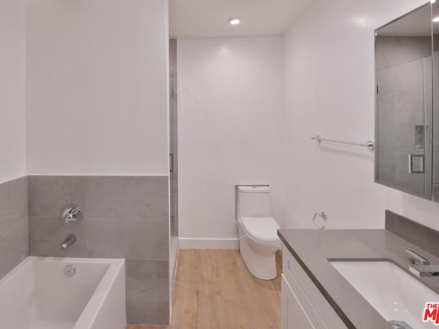 1 BR, 2 BA Apartment 136 South Palm Drive, Beverly Hills, CA 90212