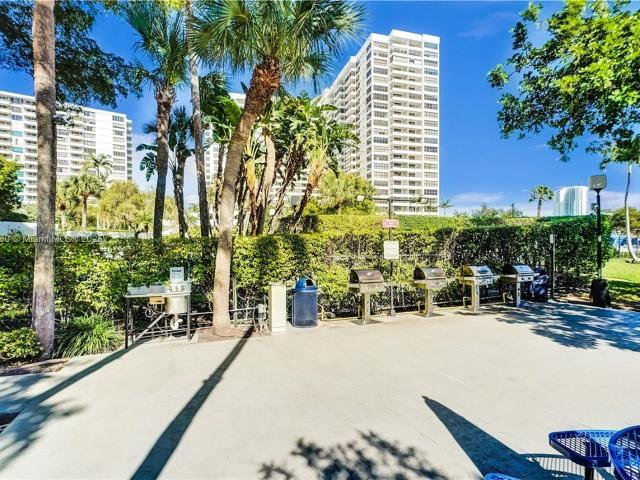 1 BR, 2 BA Apartment 2500 Parkview Drive, Hallandale Beach, FL 33009