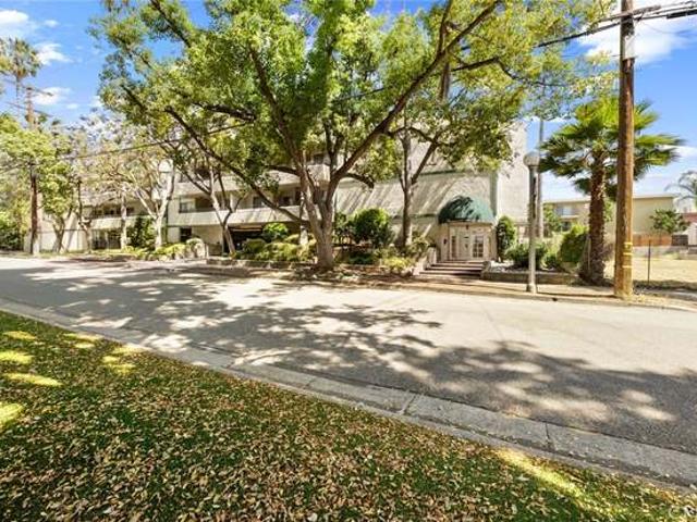 1 BR, 2 BA Apartment 277 Pleasant St, Pasadena, CA 91101