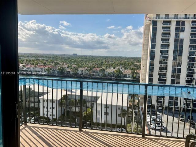 1 BR, 2 BA Apartment 2101 South Ocean Drive, Hollywood, FL 33019