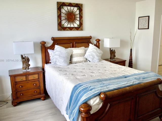 1 BR, 2 BA Apartment 3725 South Ocean Drive, Hollywood, FL 33019