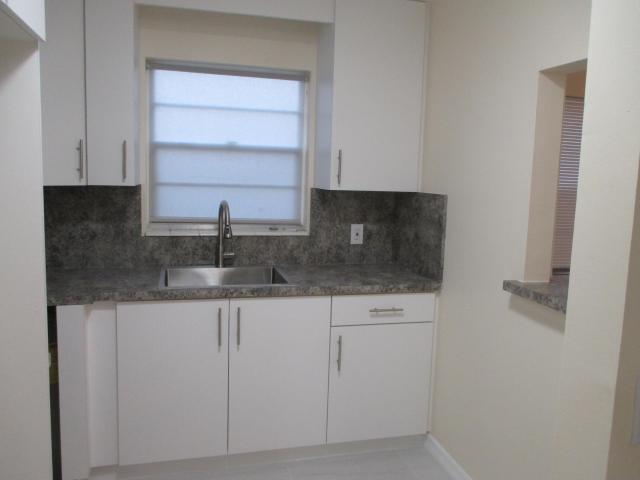 1 BR, 2 BA Apartment 31 Canterbury B, West Palm Beach, FL 33417