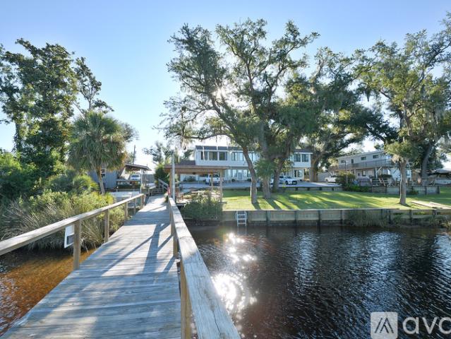 1 BR, 2 BA Apartment 4900 E 4th St, Unit E, Panama City, FL 32404