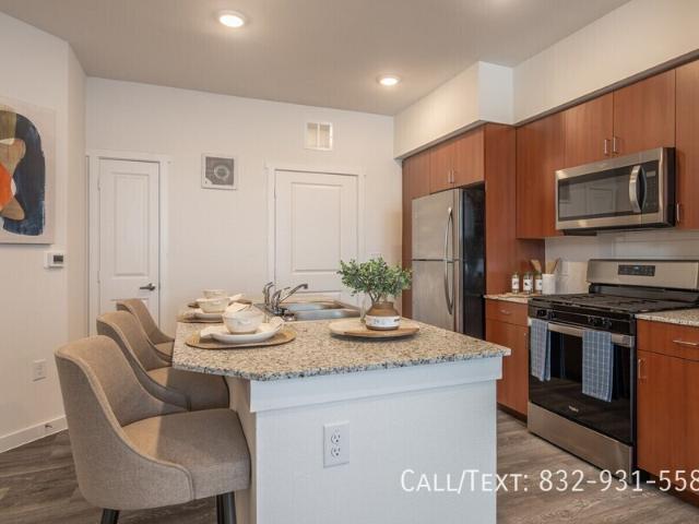 1 BR, 2 BA Apartment 5401 Allendale Rd, Houston, TX 77017