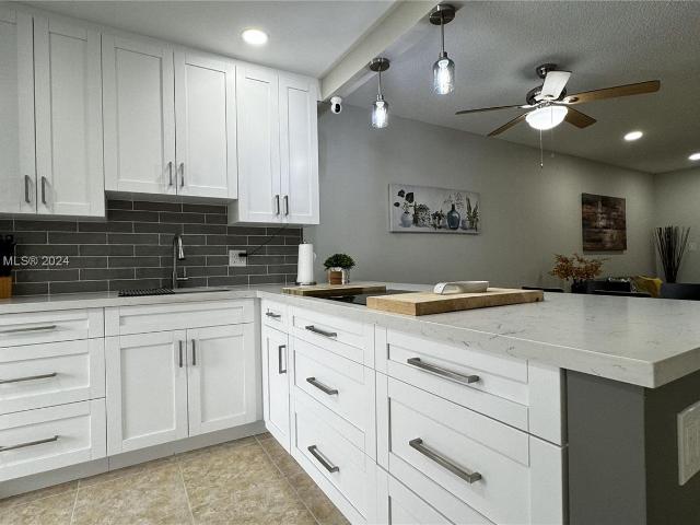 1 BR, 2 BA Apartment 5200 Washington St, Hollywood, FL 33021