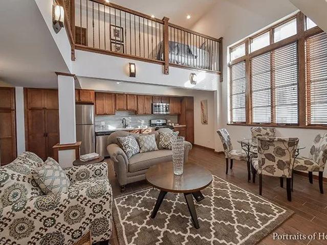 1 BR, 2 BA Apartment 77 South Stolp Avenue Unit Soonest Available, Aurora, IL 60506