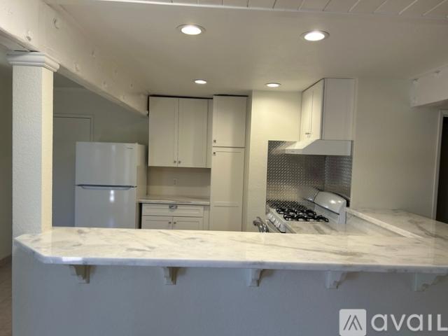 1 BR, 2 BA Apartment 847 E Andrews Ave, Unit B, Fresno, CA 93704