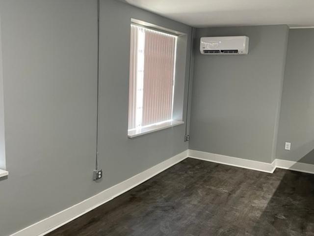 1 BR, 2 BA Apartment 931 Covington Dr, Unit 106, Highland Park, MI 48203