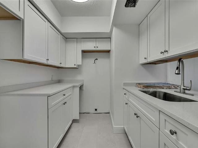 1 BR, 2 BA in Gulf Harbors Condominiums