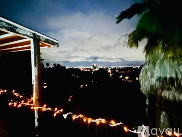 1 BR, 3 BA Apartment 15635 Vandorf Pl, Los Angeles, CA 91436