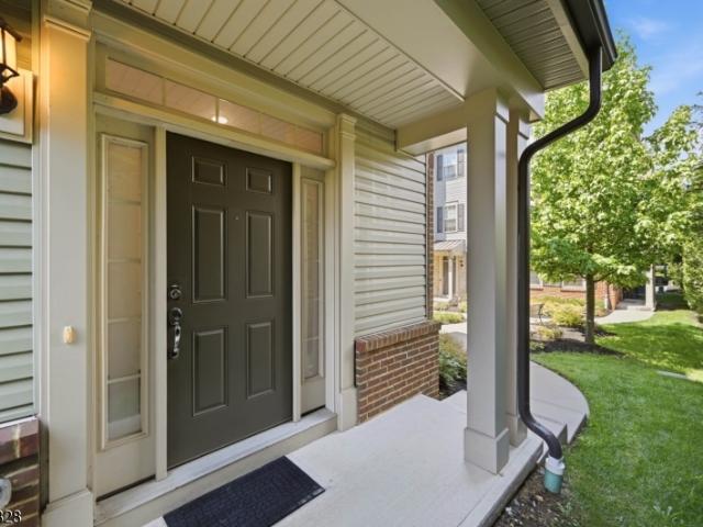 1 Braeburn Ct