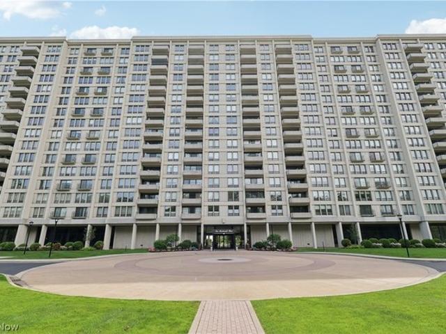 1 Bratenahl Pl Apt 1010, Bratenahl, OH 44108