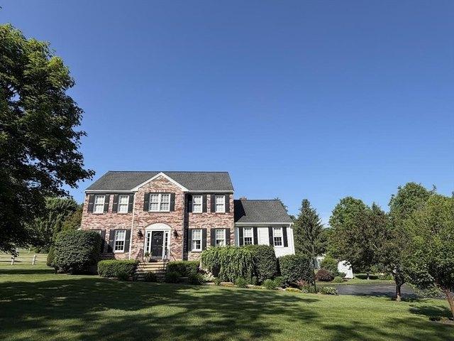 1 Brenton Wood Rd, Hudson, MA 01749