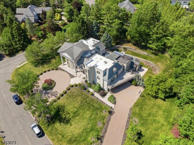 1 Brighton Ct