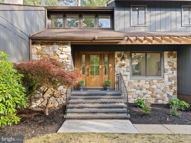 1 Bronwood Drive