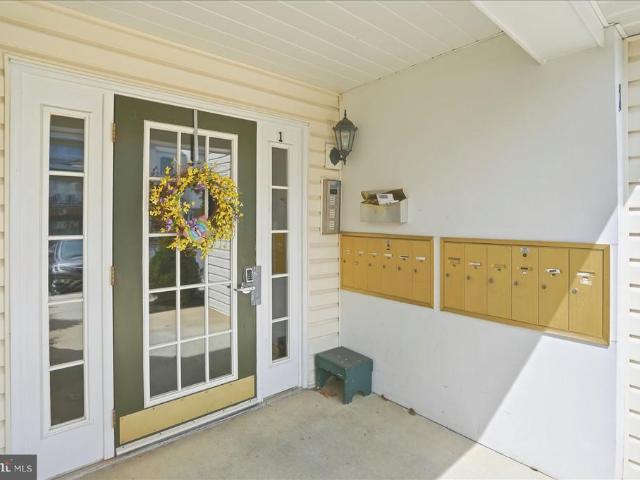 1 Brook Farm Court # 1L