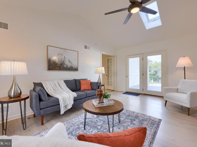 1 Brookwood Dr, Lititz, PA 17543 | MLS #PALA2085