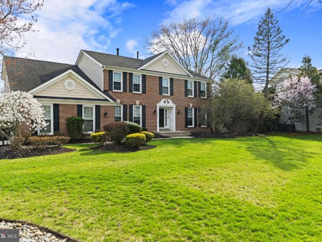 1 Broadacre Ct, Mount Laurel, NJ 08054 | MLS #NJBL2108 | Compass