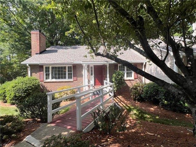 1 Brownstone Ln, Greensboro, NC 27410
