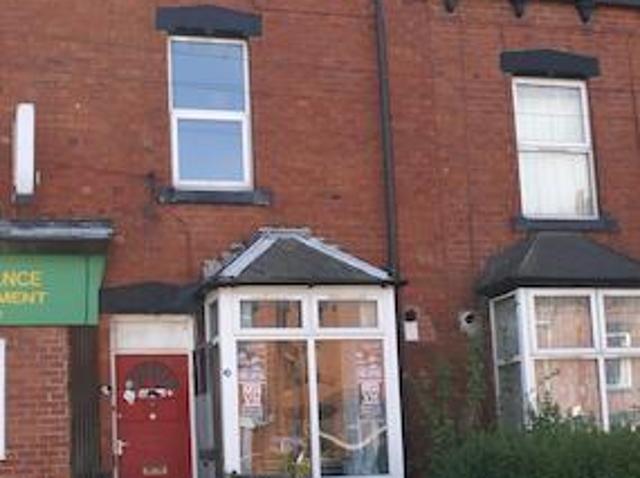 1 Brudenell Street Hyde Park Leeds. 3 bed house to rent £1,505 pcm £347 pw