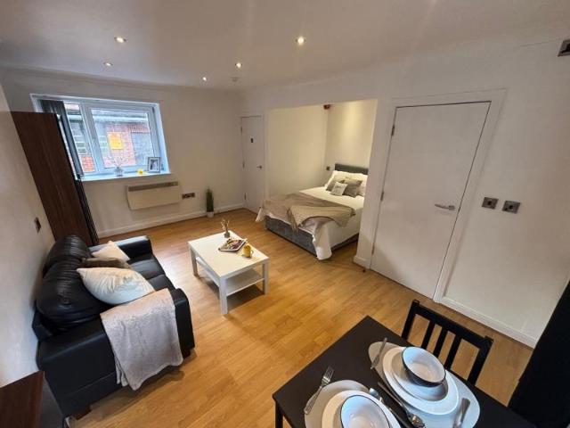 1 Cumberland Court LS6, Room to rent, £950 pcm | PrimeLocation