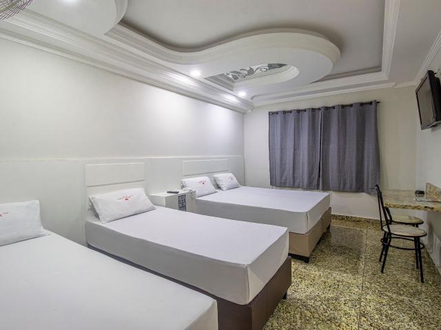 1 CAMA DE CASAL 2 CAMAS DE SOLTEIRO