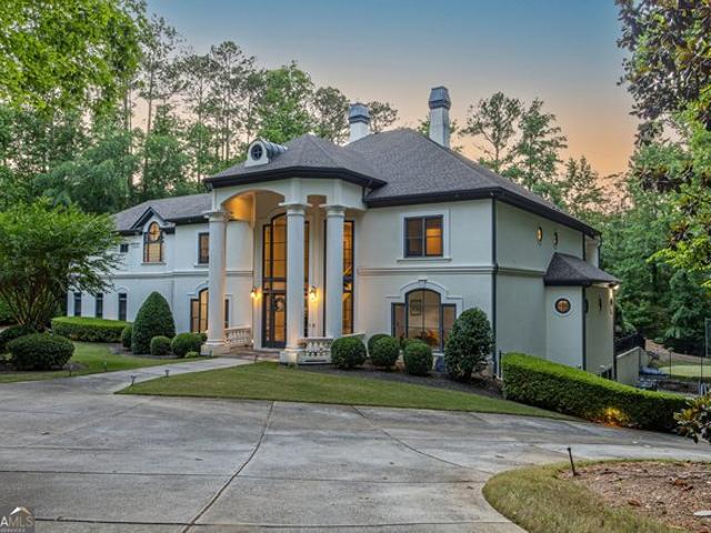 1 Cascade Pointe Dr SW, Atlanta, GA 30331