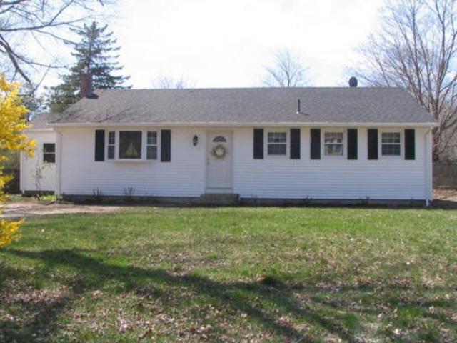 1 Carmen Park Dr, Middleboro, MA 02346
