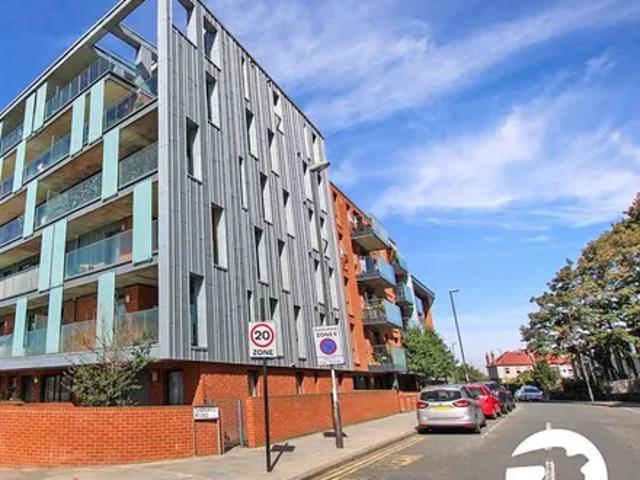 1 Carnecke Gardens, Eltham Park, London, SE9 6EY, United Kingdom | 2 bed apartment for rent #140800486 | Rentberry