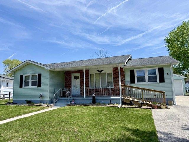 1 Carriage Ln, Erma, NJ 08204