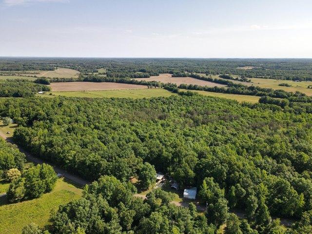 1 Carter Rd, Saltillo, TN 38370